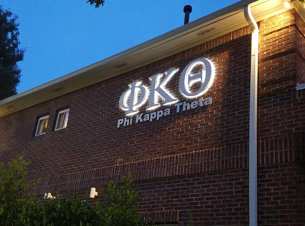 Outdoor Lighted Signs - Impact Signs